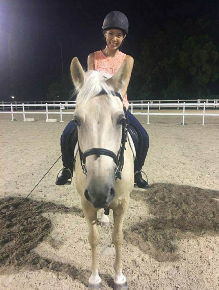 十人十色專訪賽馬主持關楚雲篇–新入行之路 – Flameracing