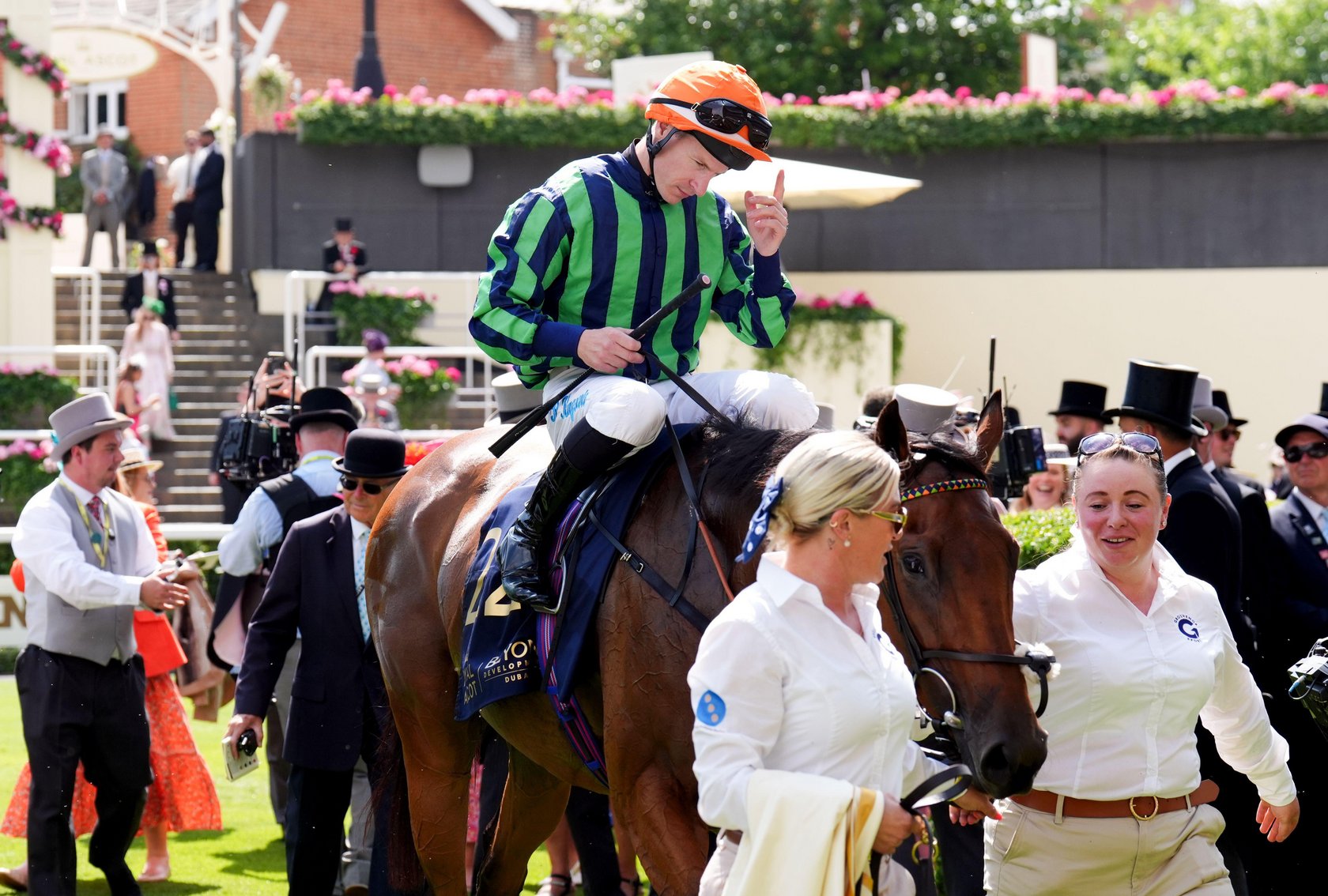 每日賽馬晚報（2025年8月17日），🇬🇧英國9月10日罷賽一天，🇨🇦She Feels Pretty戴萊錦標擊退鑽石雨 – Flameracing